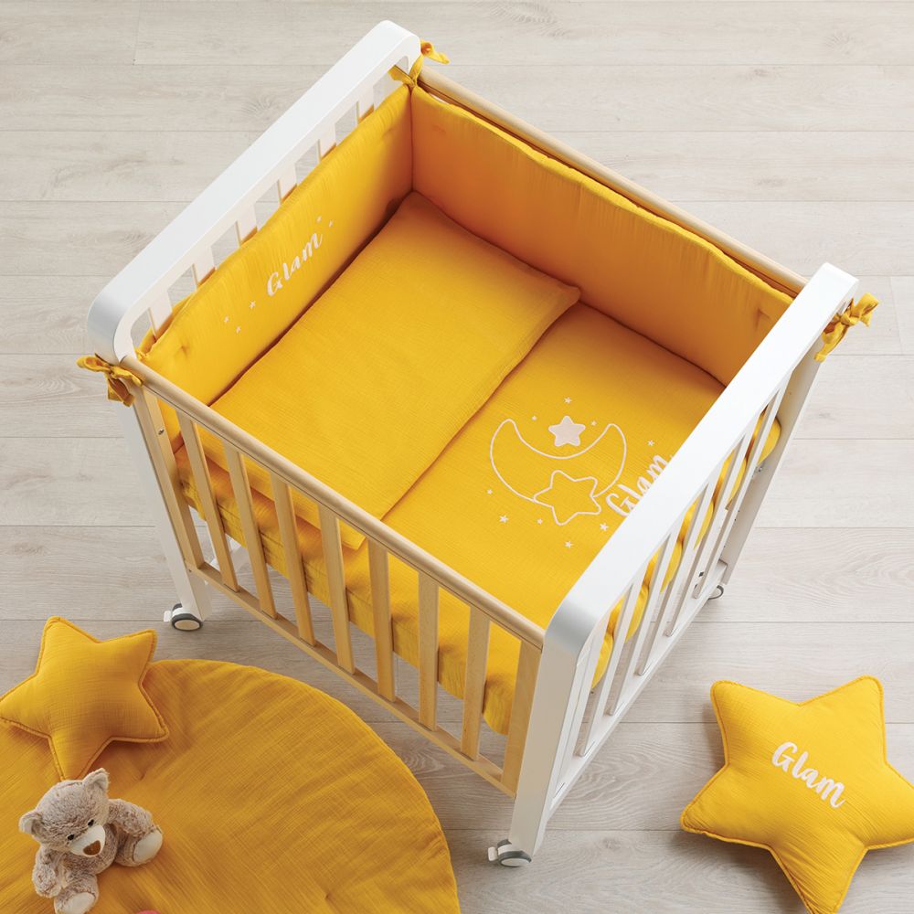 Hochwertige und besondere Babymöbel, Babybett und Wickelkommode mit ...